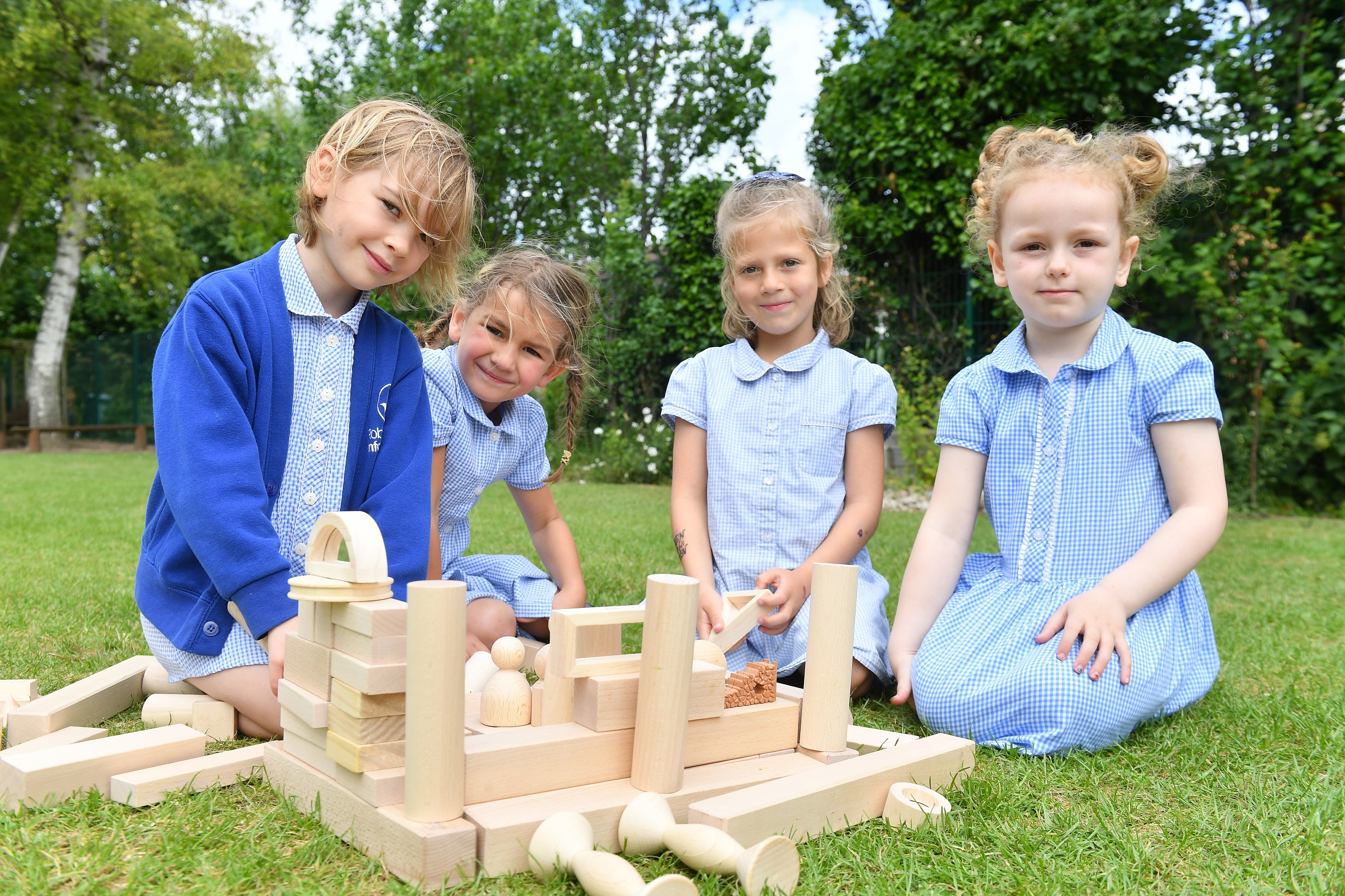 Homebuilder helps lay foundations for construction enthusiasts ...