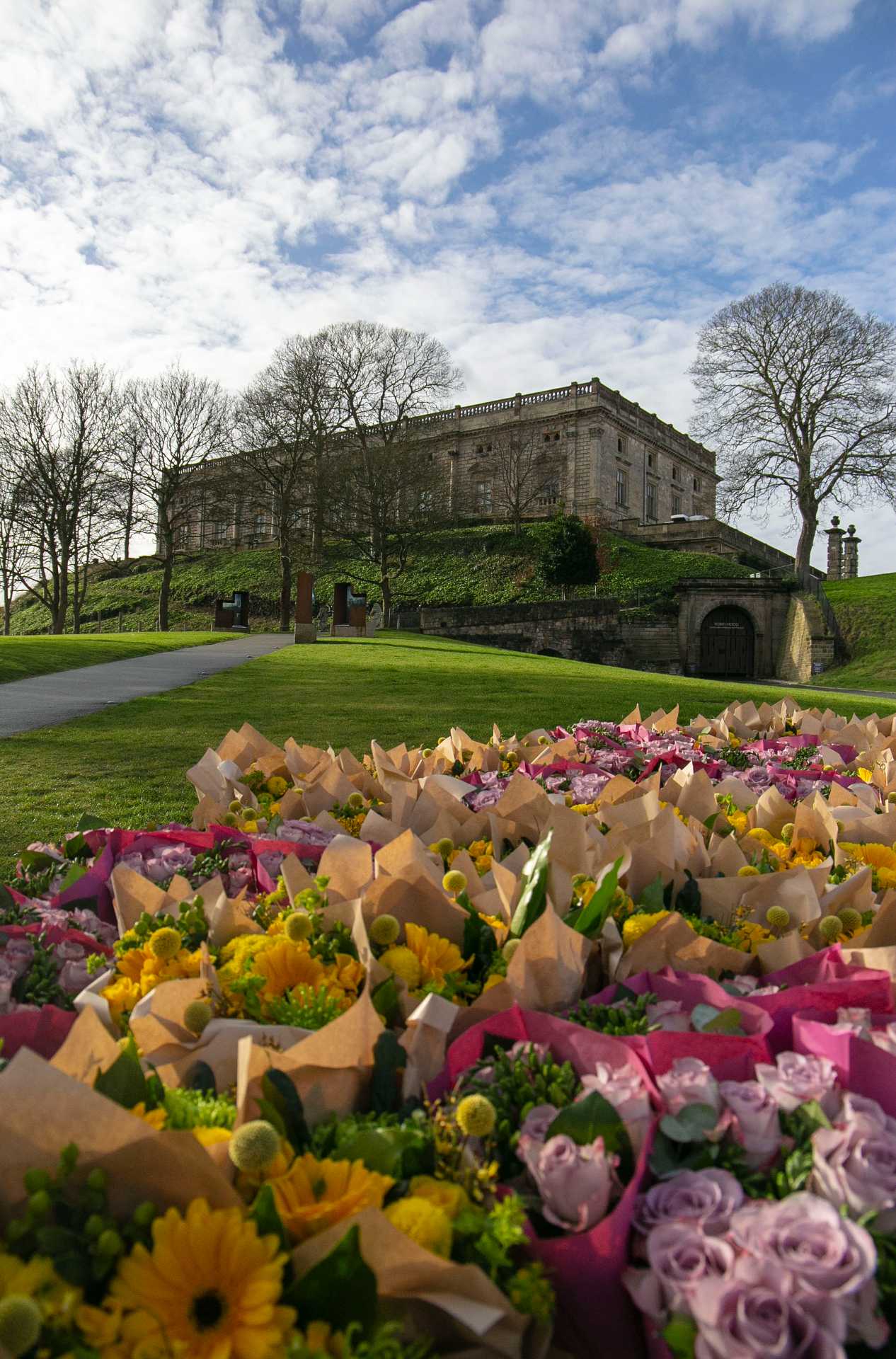 Florist donates bouquets at Nottingham Castle in act of kindness ...