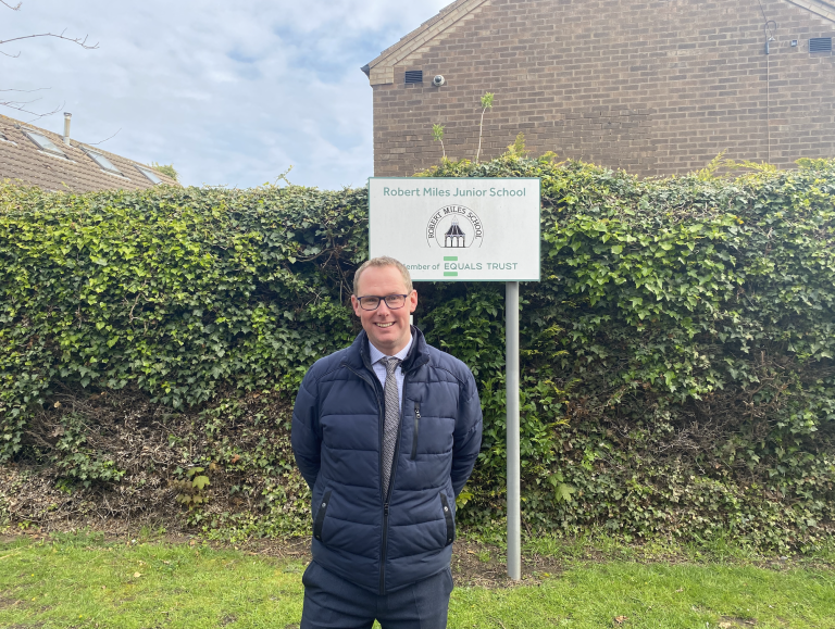 Robert Miles Junior School welcomes new Headteacher – Nottingham Local News
