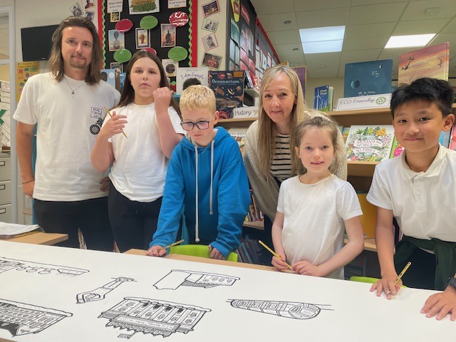 Doodle and mural artist Dave proves to be the main ‘draw'! – Nottingham ...