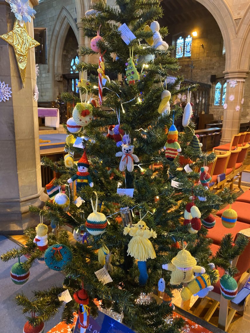 St Giles’ Church to sparkle again at Christmas Tree Festival ...